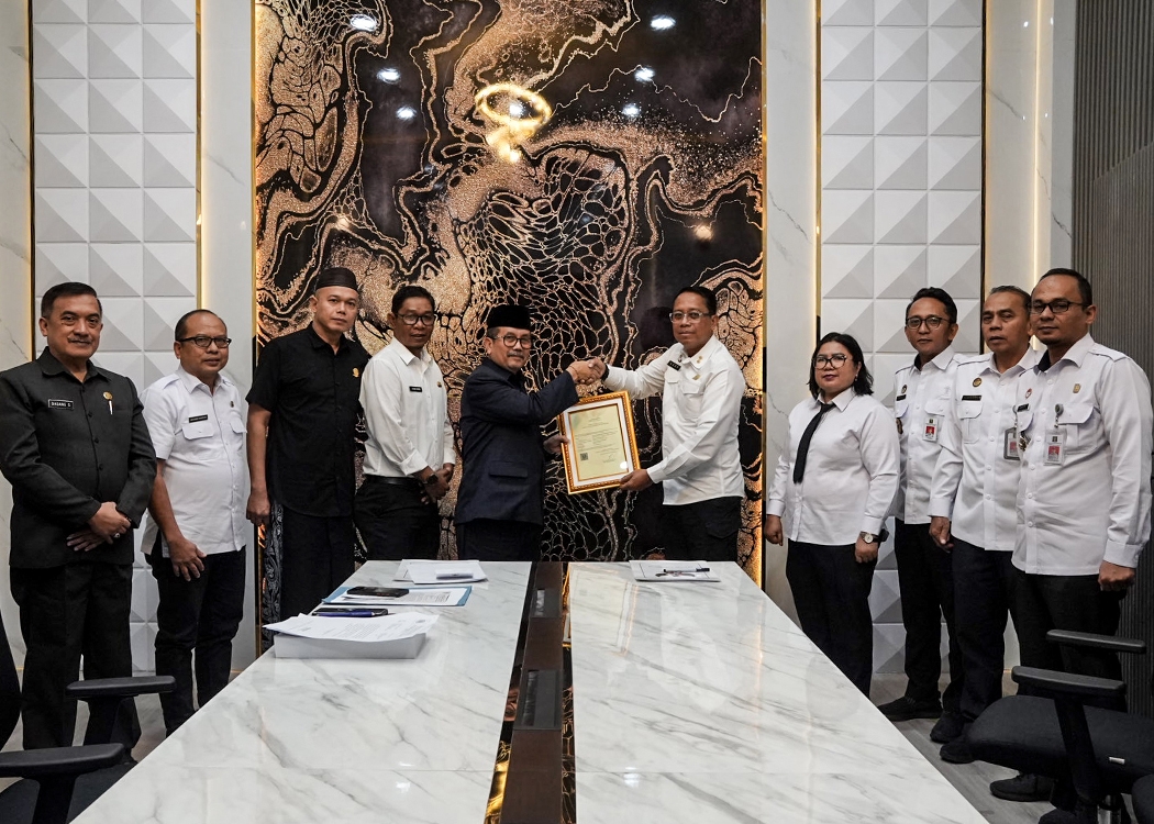 Kemenkum Jabar Serahkan 67 Sertifikat Kekayaan Intelektual Komunal Kepada Pemerintah Daerah ...